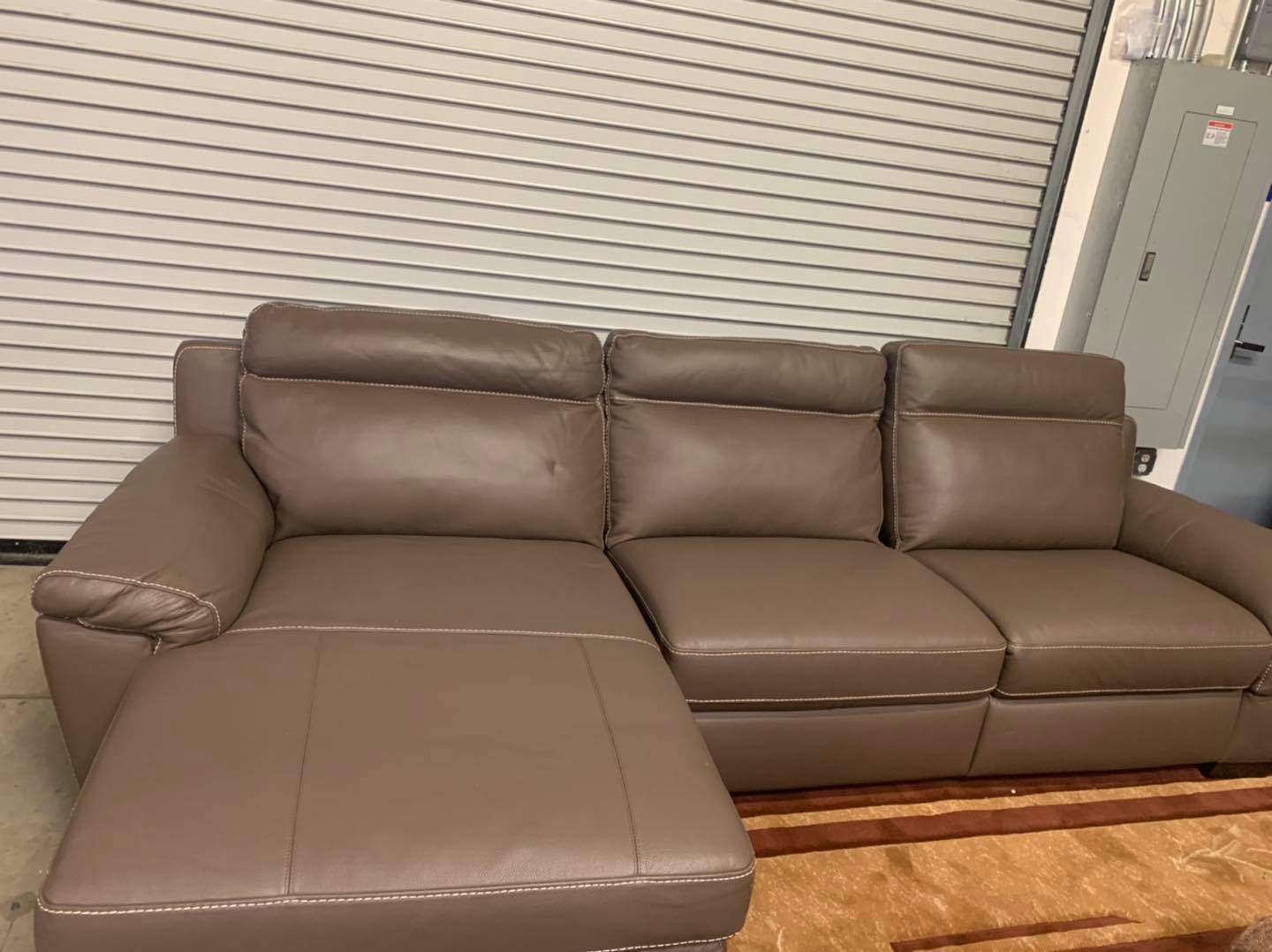Natuzzi 3 Piece leather sectional couch with one chaise and one power ...